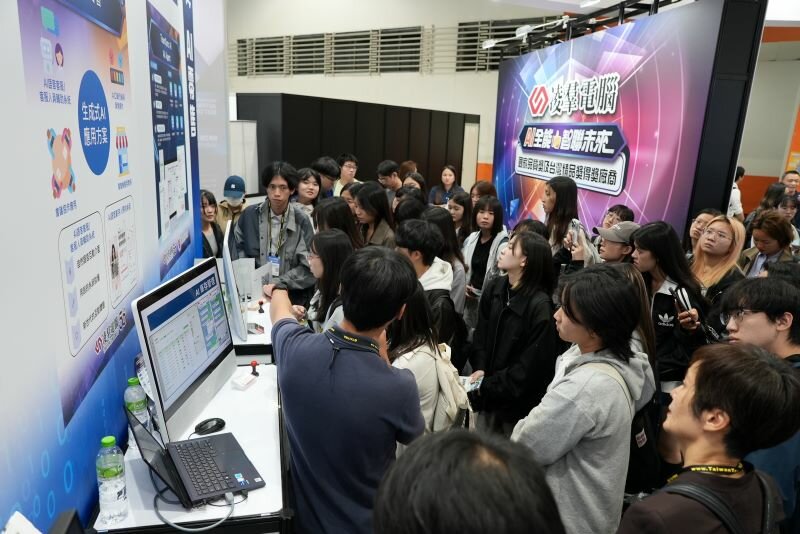 從設備到生態系 「智慧健康生活館」照見趨勢轉向 | Ankecare 創新照顧